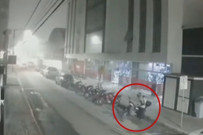 Câmera de segurança flagra homem furtando moto em cidade vizinha ...