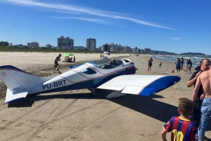 Avião monomotor precisa fazer pouso forçado e cai no mar - TopElegance