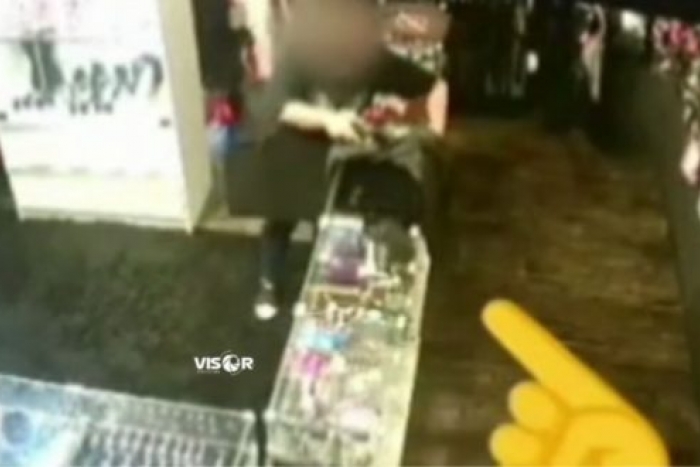 Mulher é Flagrada Furtando Vibrador Em Sex Shop Da Região Topelegance