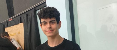 Adolescente de apenas 15 anos com tumor raro precisa de R$ 80 mil para ...