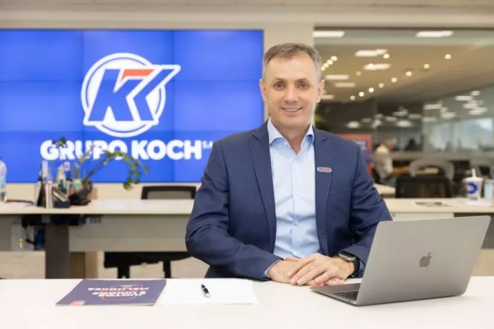 CEO do Grupo Koch completa 60 anos e o presente vai para os que o acompanham - TopElegance